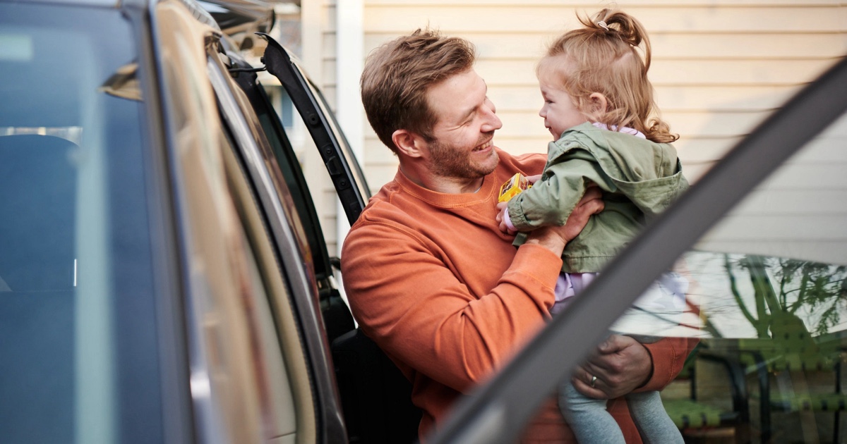 How do those car insurance tracking devices work?